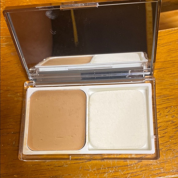 Clinique | Makeup | Clinique Setting Powder Tan And White Sponge ...